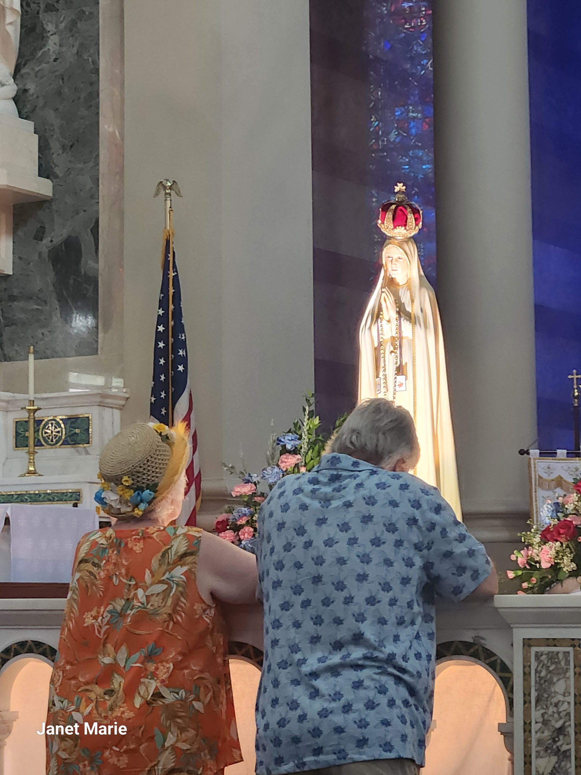 Our Lady of Fatima International Pilgrim Virgin Statue of Fatima at ...